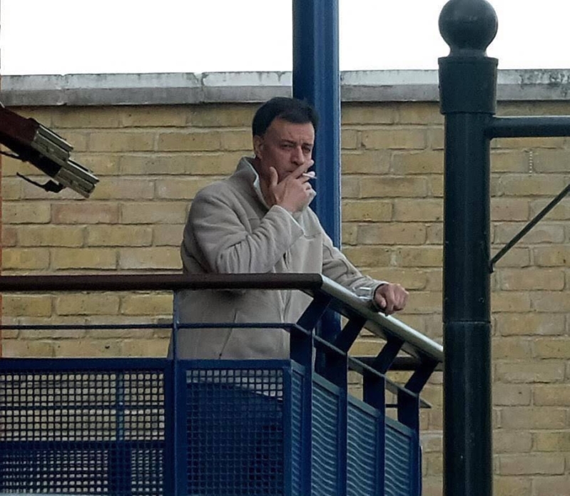 بالصور.. صحيفتان بريطانيتان تعرِّضان حياة عميد الأسرى الأحوازيين للخطر ...