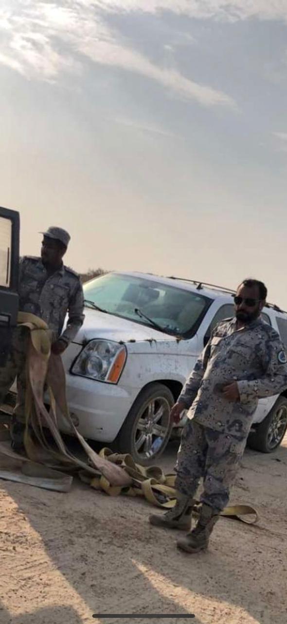 حرس الحدود ينقذ عائلة من 8 أشخاص في الخفجي موقع المواطن الالكتروني