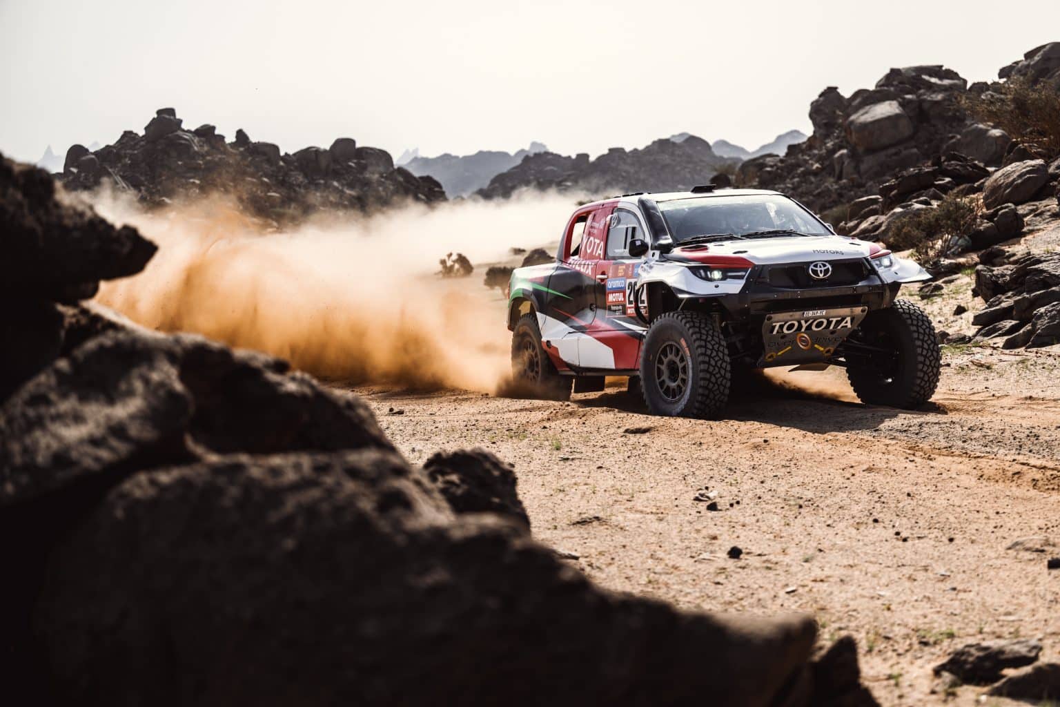 العالمي يزيد الراجحي يسعى للفوز بلقب رالي داكار 20...