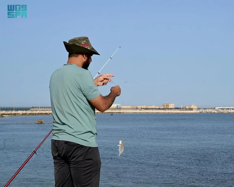 رمضان يجمع هواة صيد الأسماك على سواحل الشرقية | صح...